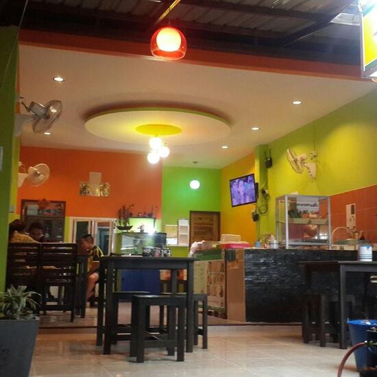 Menu at กินดี มีสุข restaurant, Thap Put