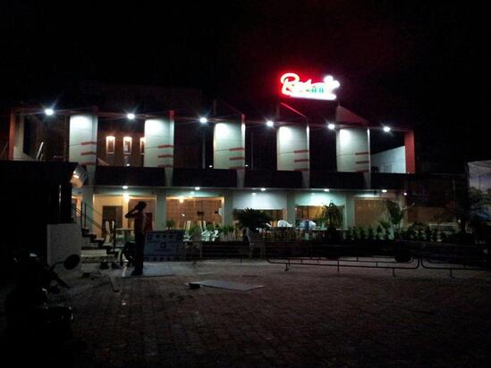 Red Chilli Restaurant, Visnagar - Restaurant reviews