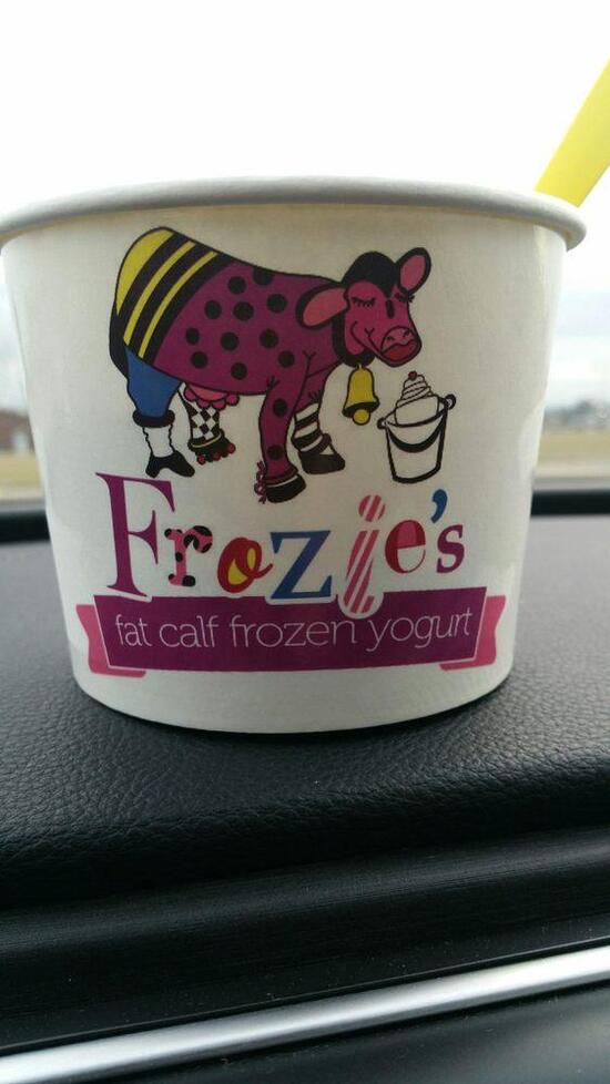 Menu at Frozie's Fat Calf Frozen Yogurt desserts, Danville