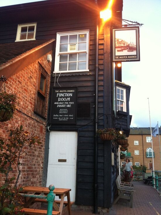 Menu at The Master Mariner pub & bar, Brighton