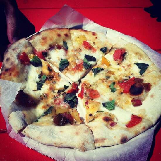 Fox Pizza Bus, Los Angeles - Restaurant menu, prices and reviews