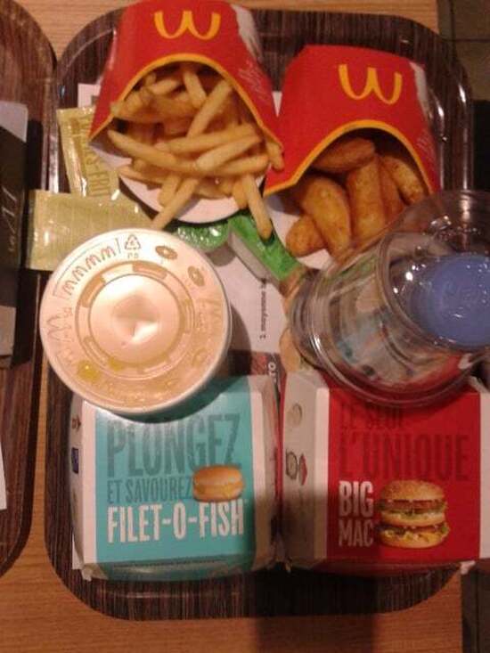 Menu au McDonald's fast food, Lille, 10-12 Place de Béthune